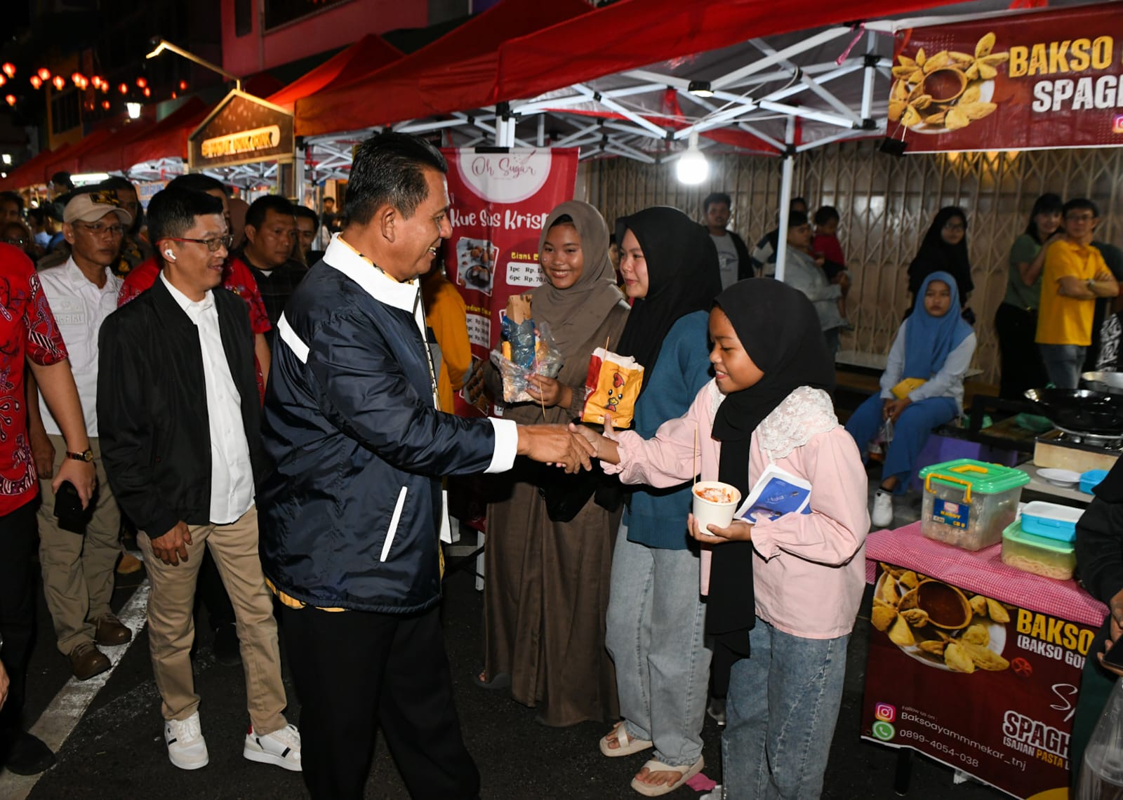 Gubernur Ansar: Bazar Imlek Sarana Membangun Kebersamaan - prokepri.com