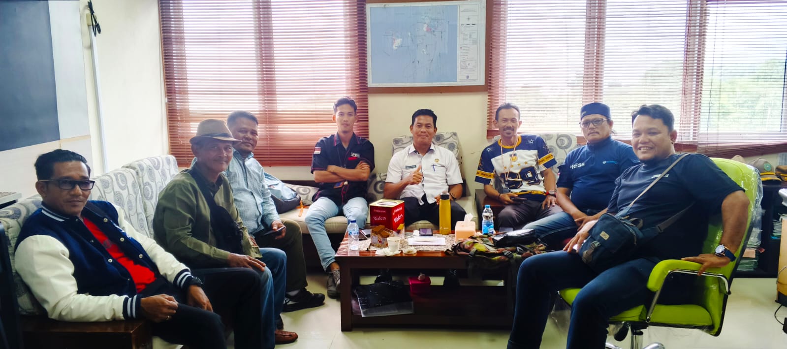 Insan Pers Anambas Silaturahmi dengan Kadiskominfo - prokepri.com